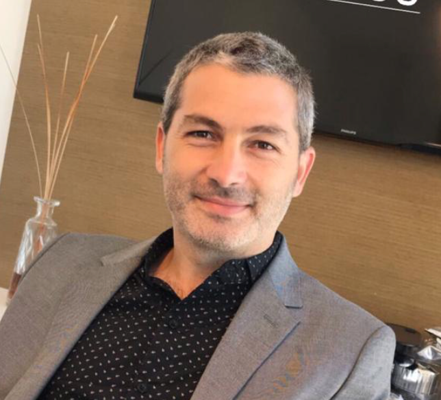 Nicolás Mosca – Medium