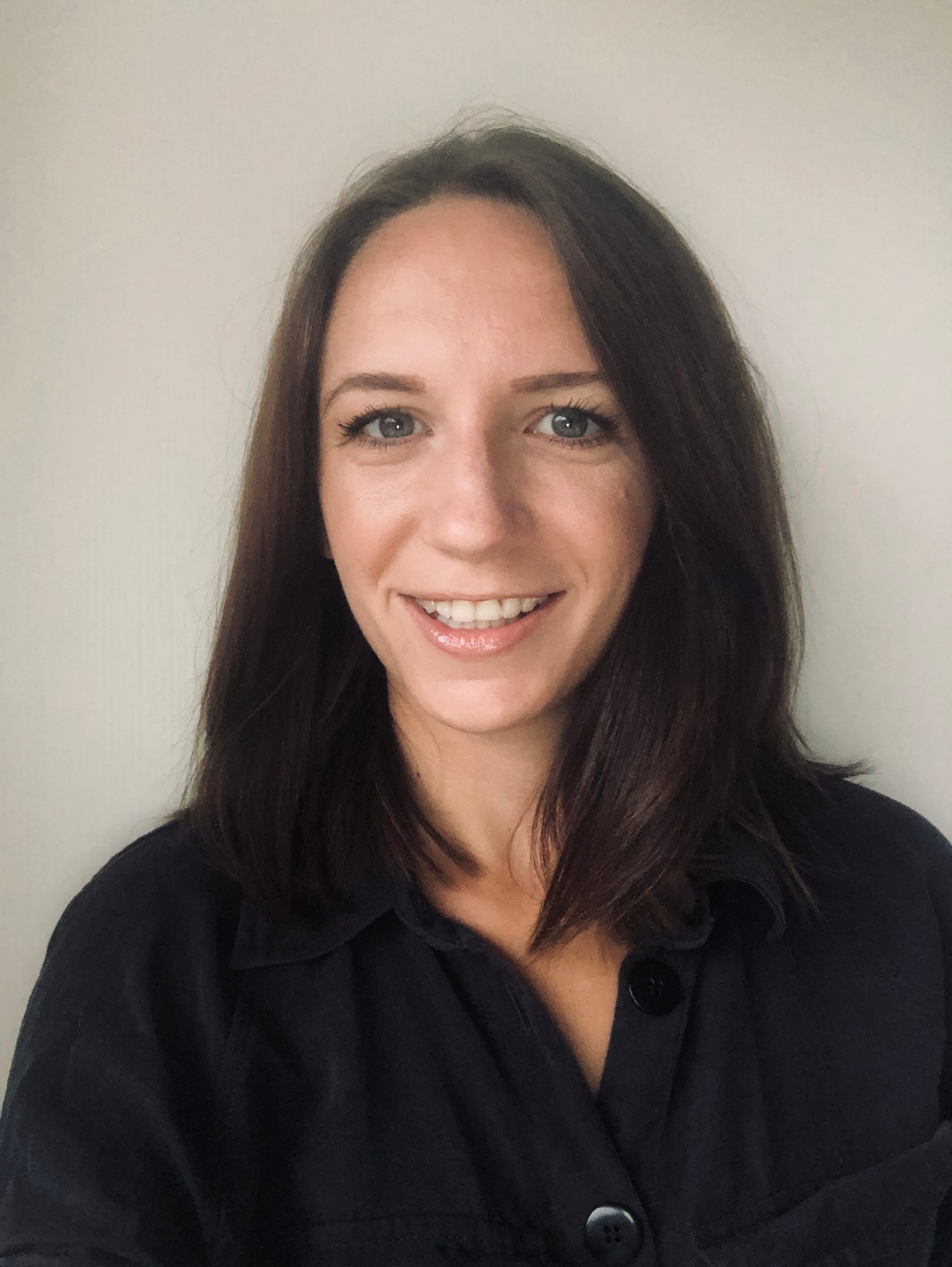 Jade Thomas – Medium