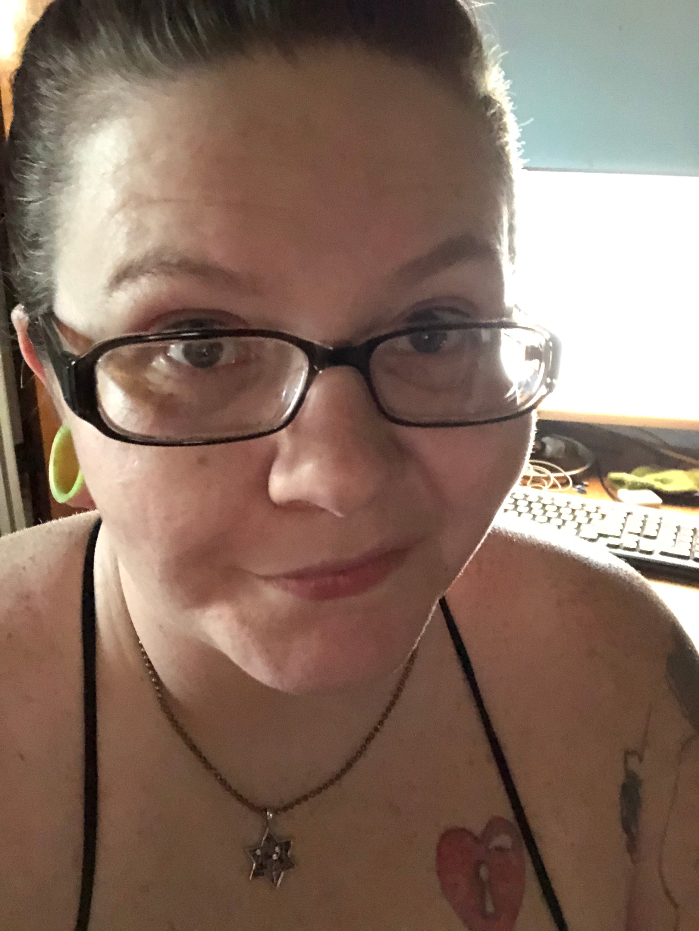 Sarah Ecker – Medium