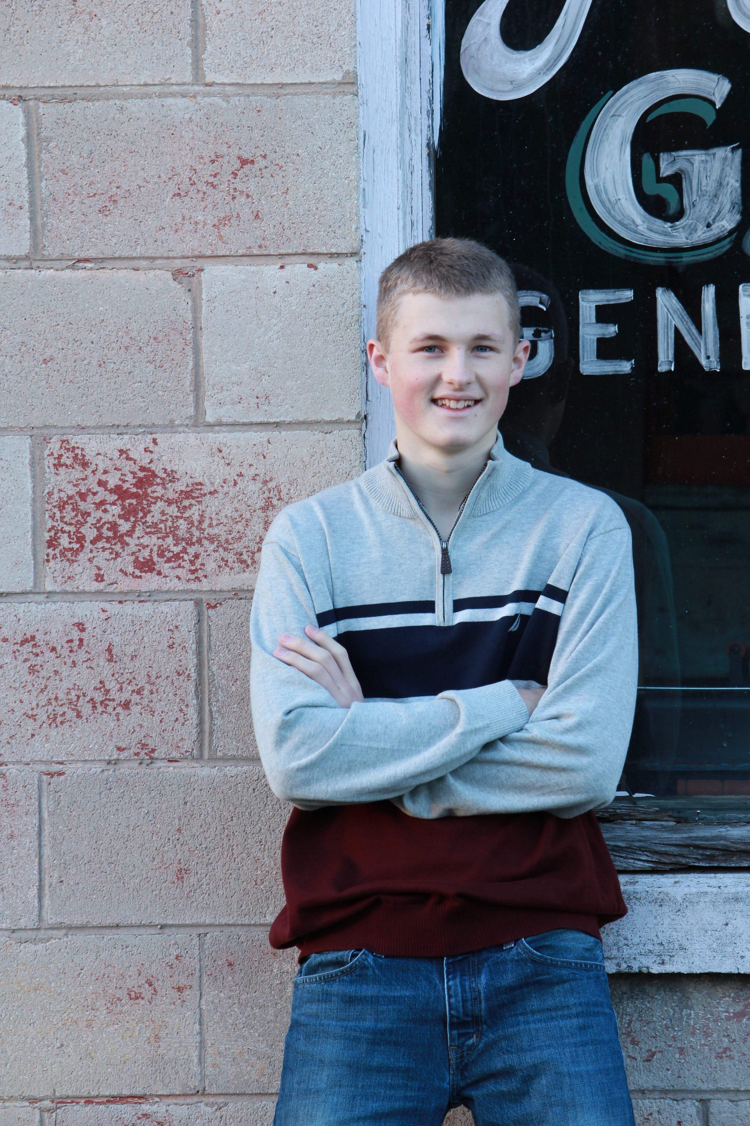 Logan Fox – Medium