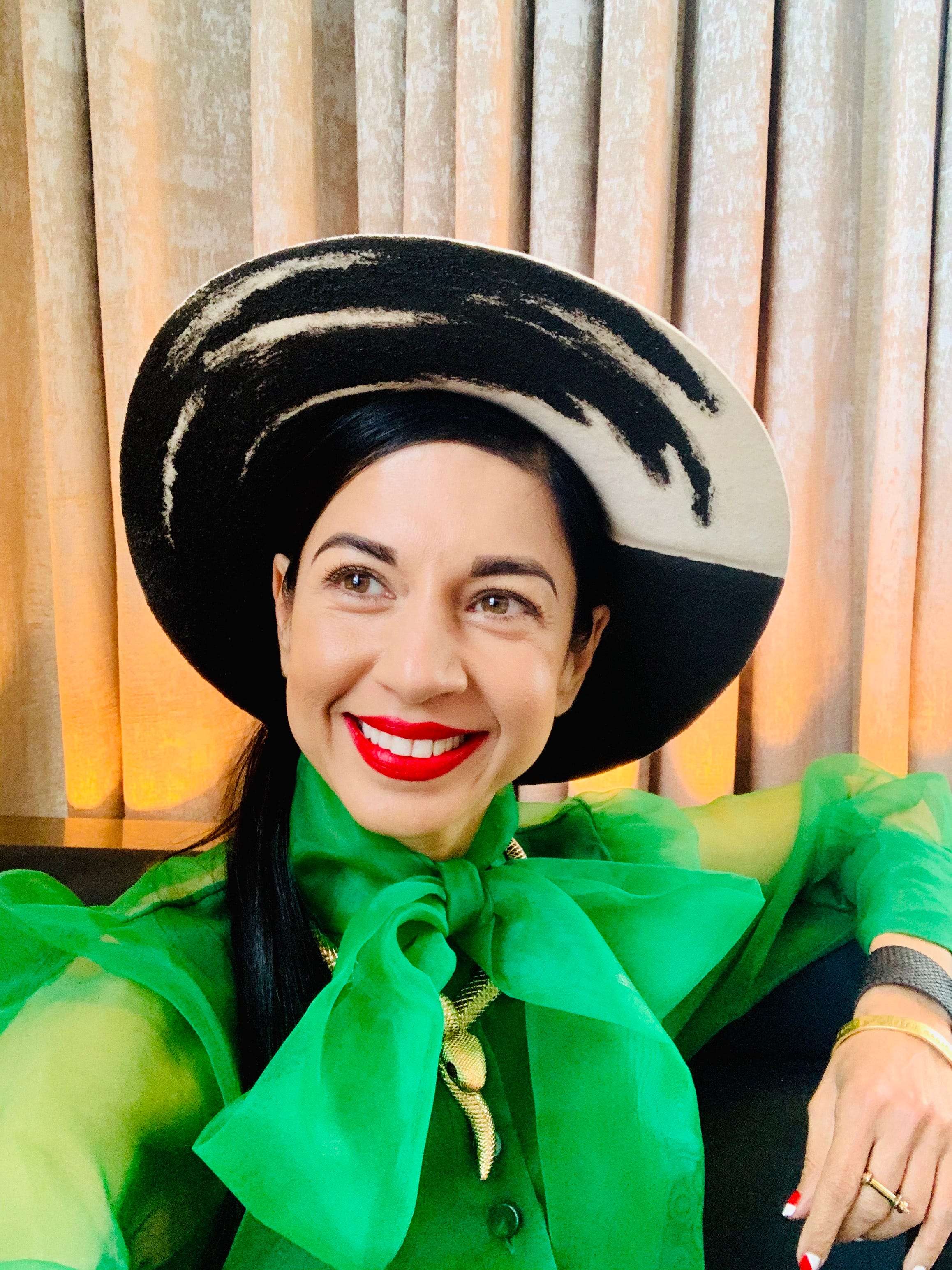 Samina Rind – Medium