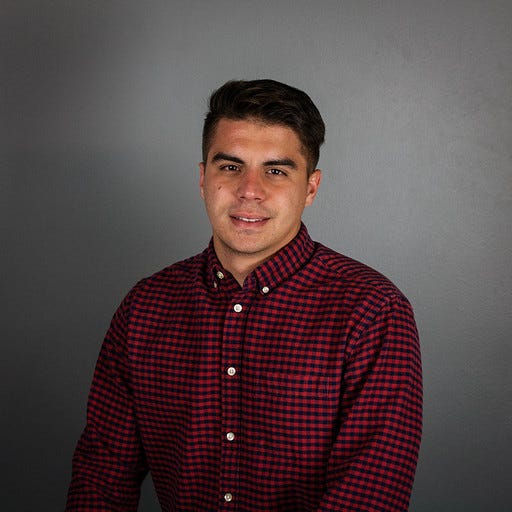 Victor Abraham – Medium