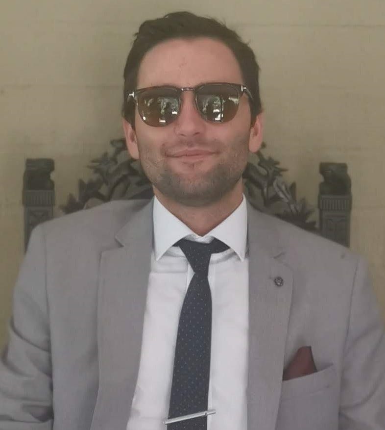 Ryan Garato – Medium
