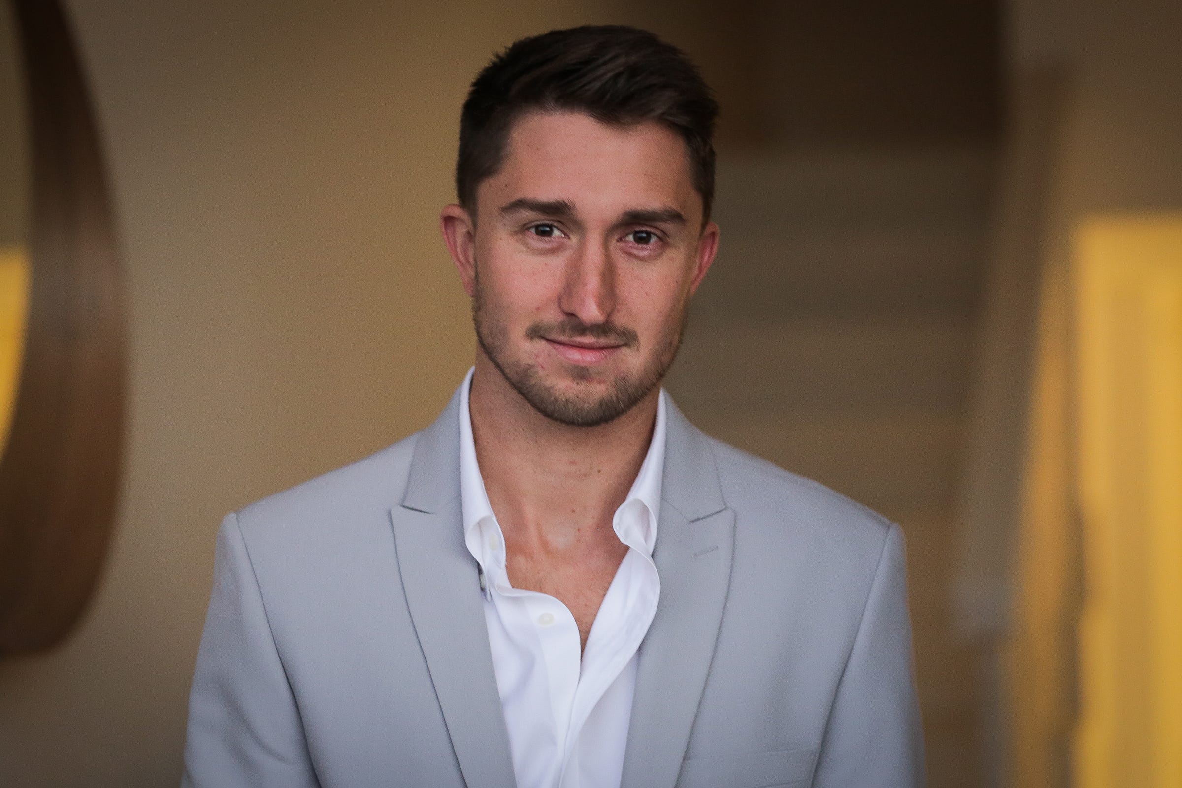 Aharon M – Medium