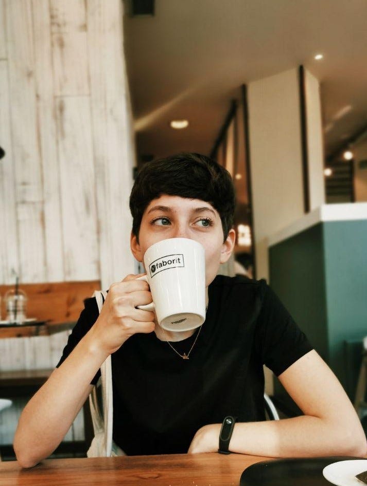 Elsa Scola – Medium