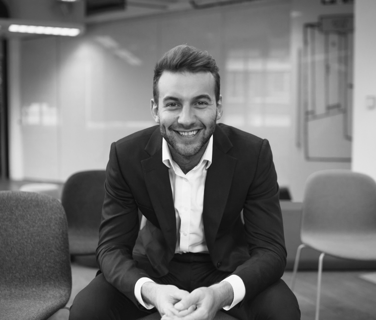 Joe Daniel – Medium
