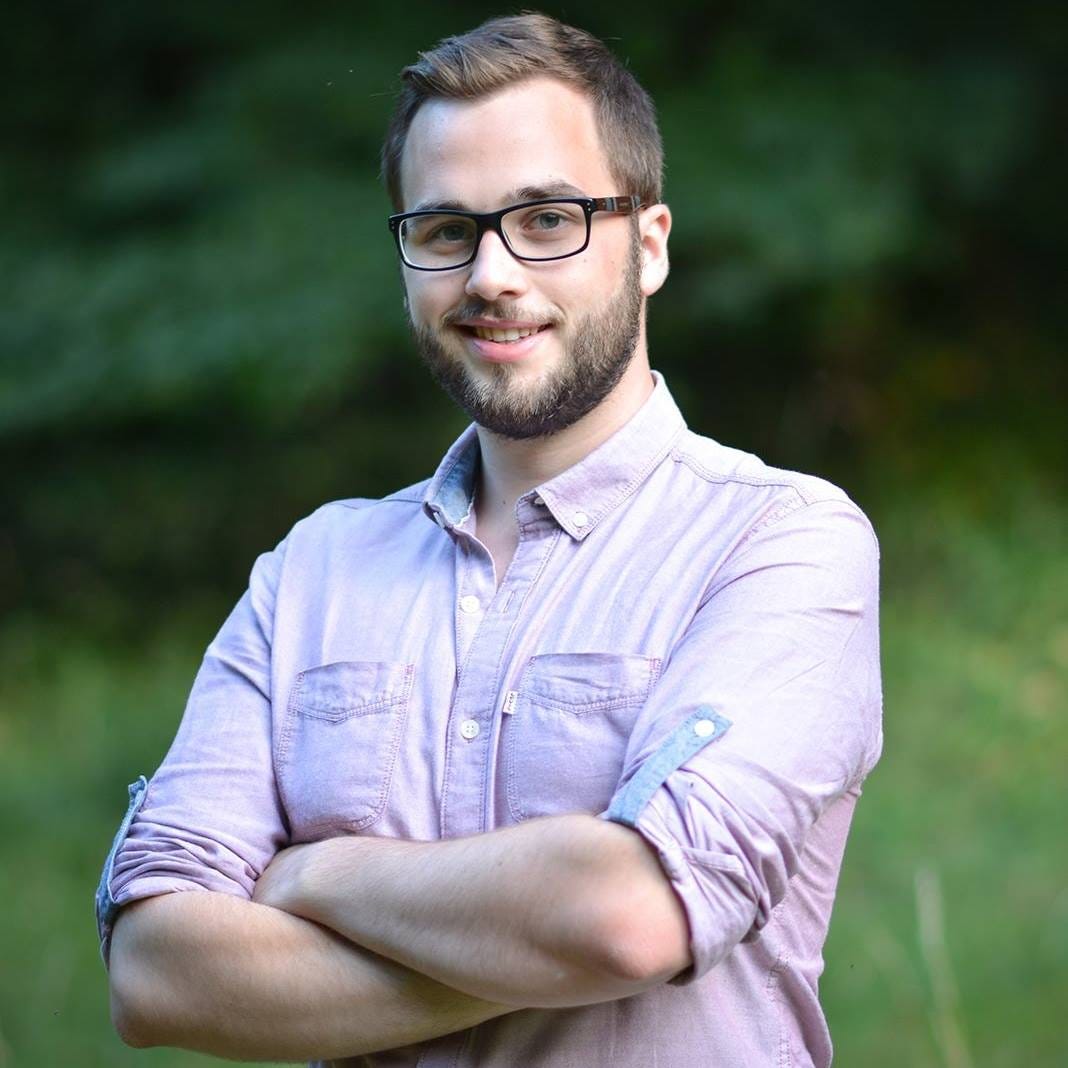 Alex Schuh – Medium