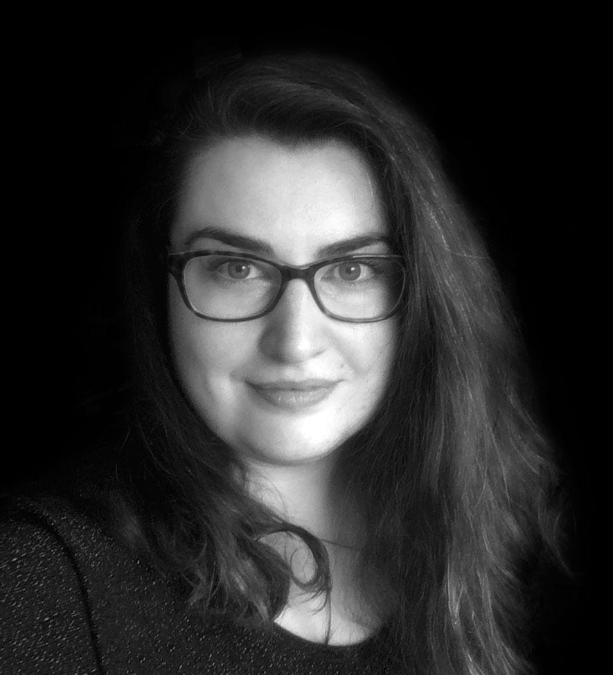 Corina Popa – Medium