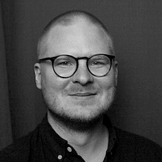 Harri Saari – Medium
