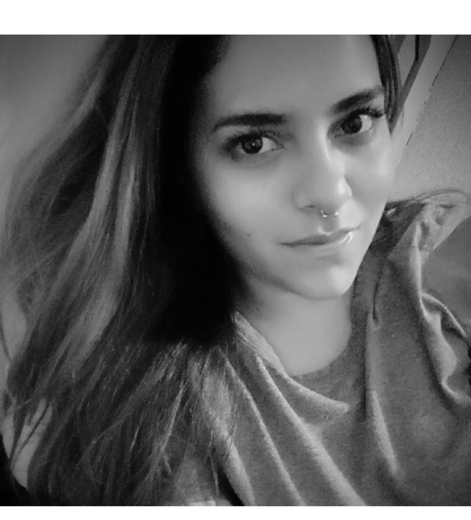 Stephanie Monge – Medium
