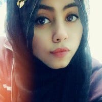 Hamna Asif – Medium