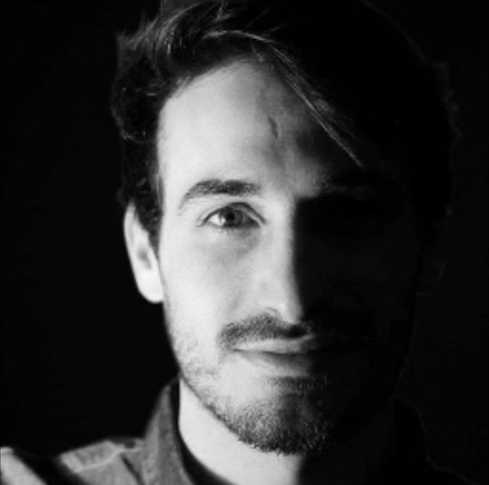 Carlos Pereira – Medium