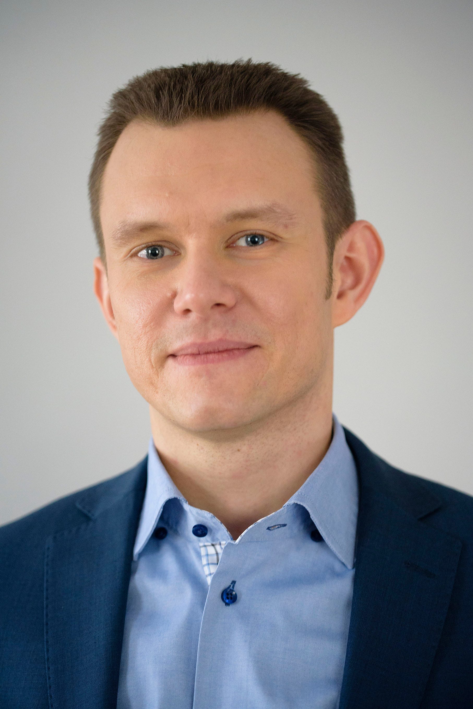Maciej Nowak – Medium