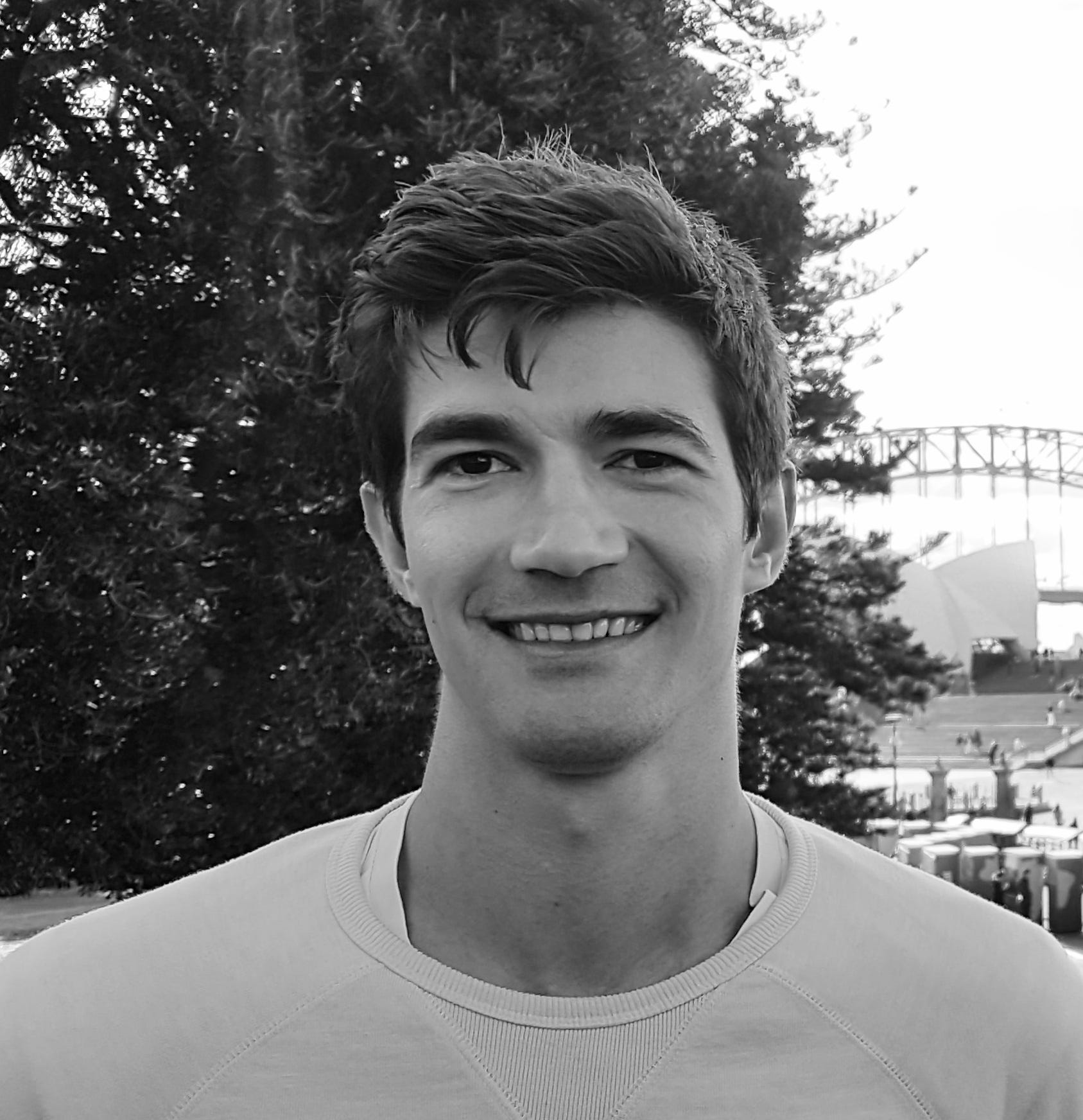 Gordon Hayes – Medium