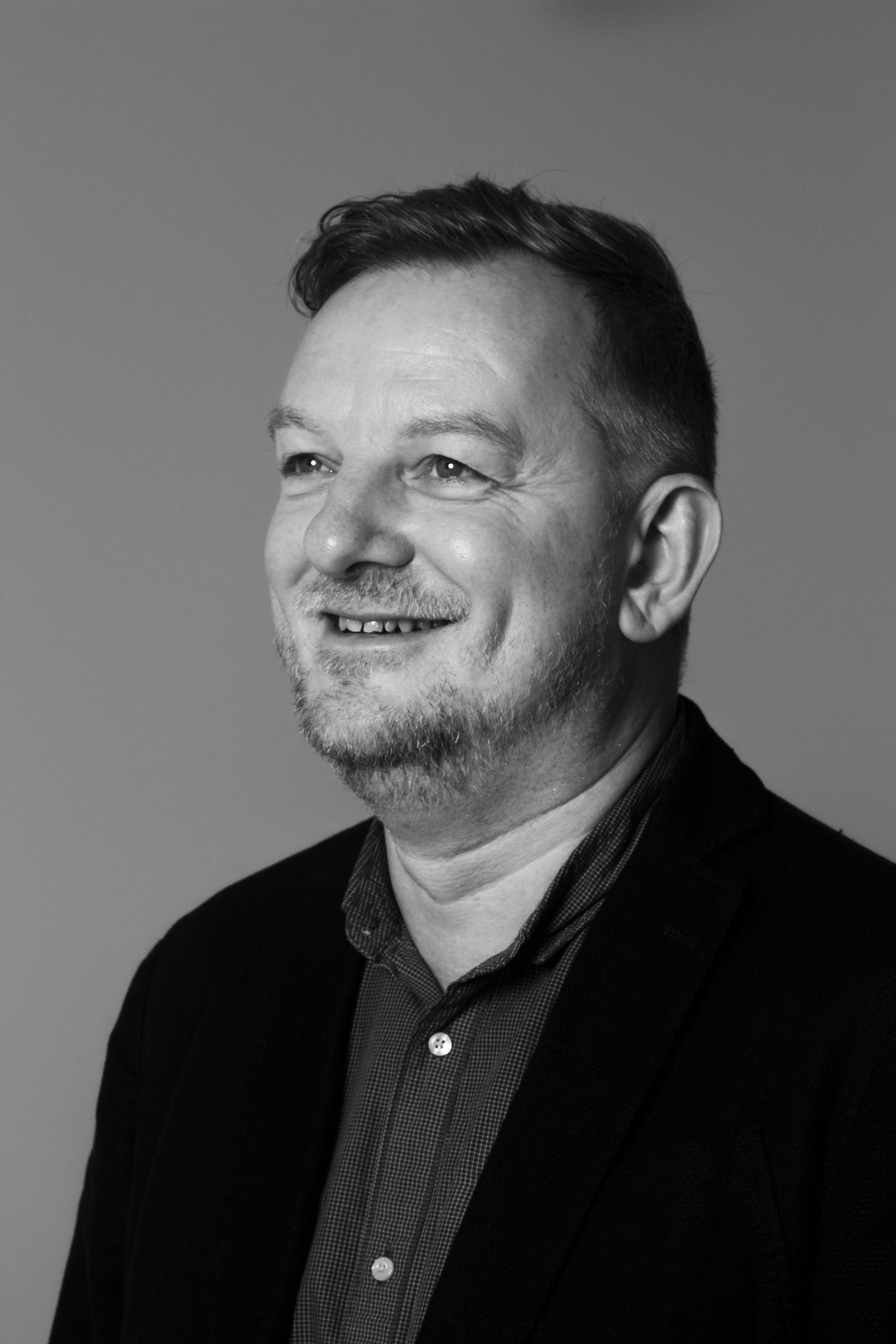 Julien Thomas – Medium
