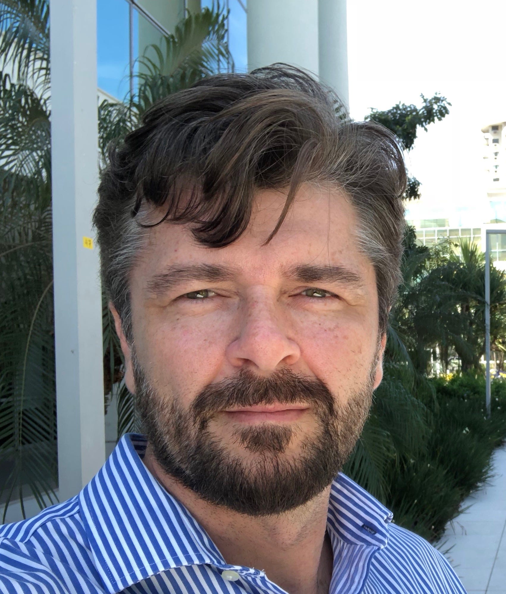 José Macario – Medium