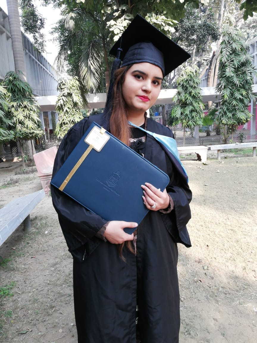 Arooj Arif – Medium