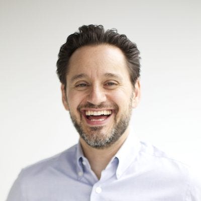 Jon Avidor – Medium
