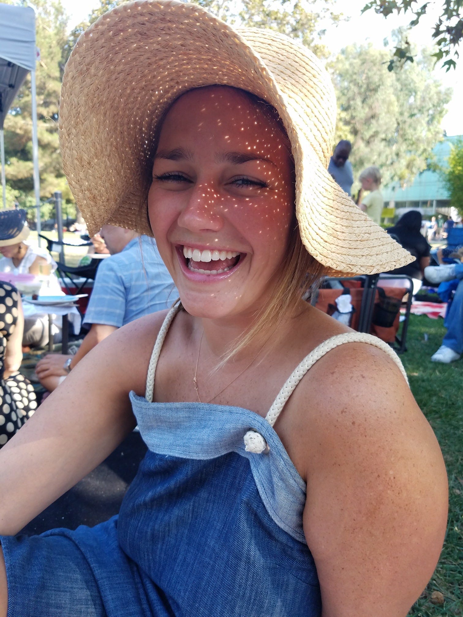 Elizabeth Gansen – Medium
