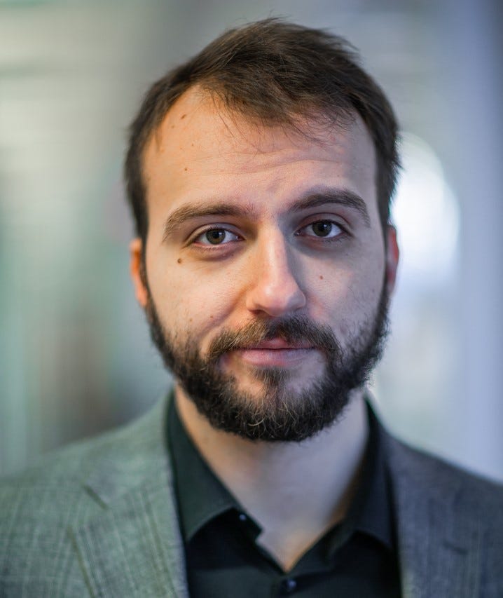 Reuben Kavalov – Medium