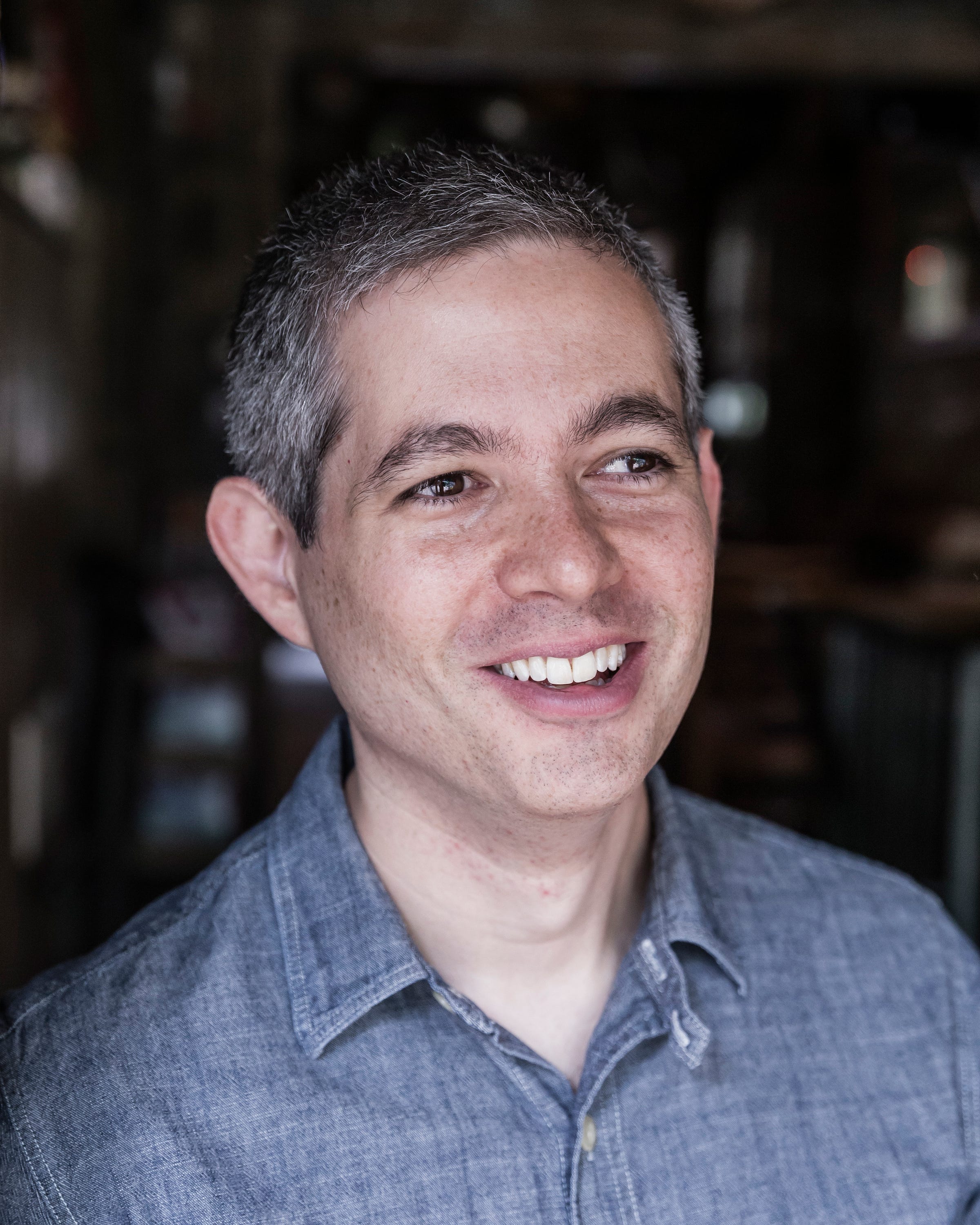 Daniel Browne – Medium