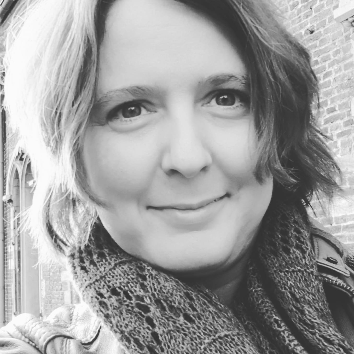 Dr. Silvia Van Aken – Medium