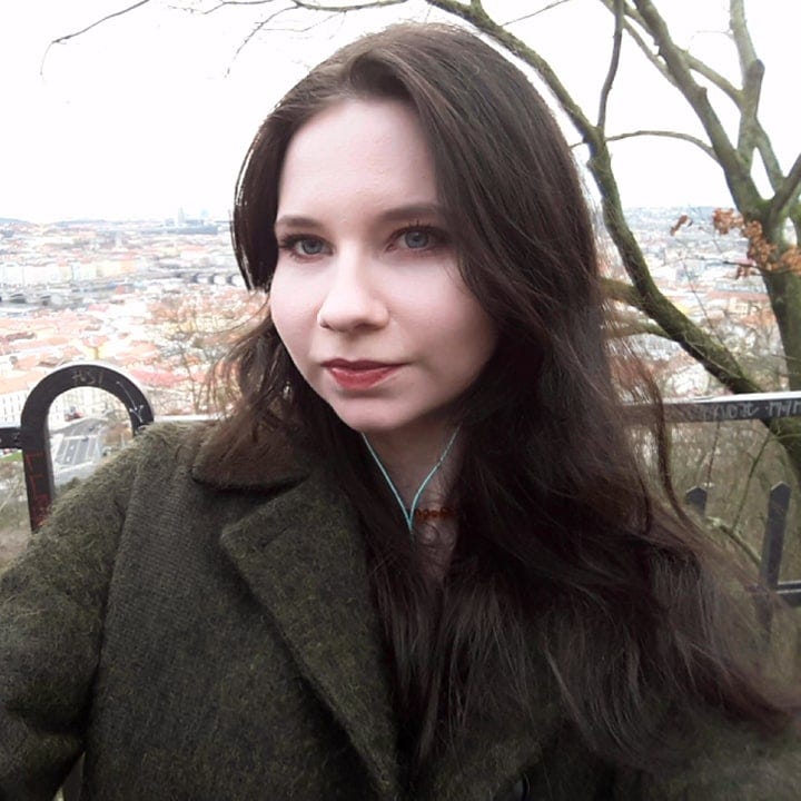 Anya Walsh – Medium