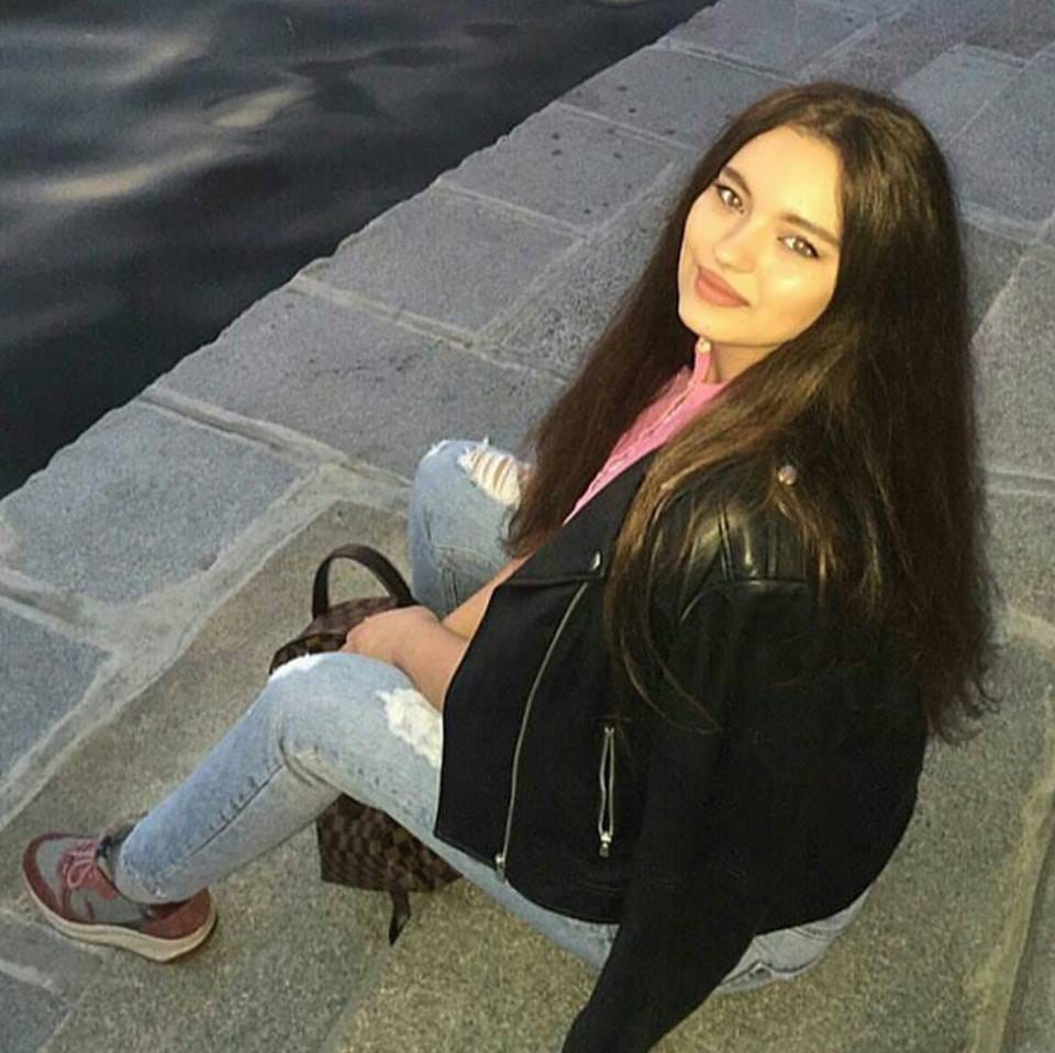 Sarah SANDLER – Medium