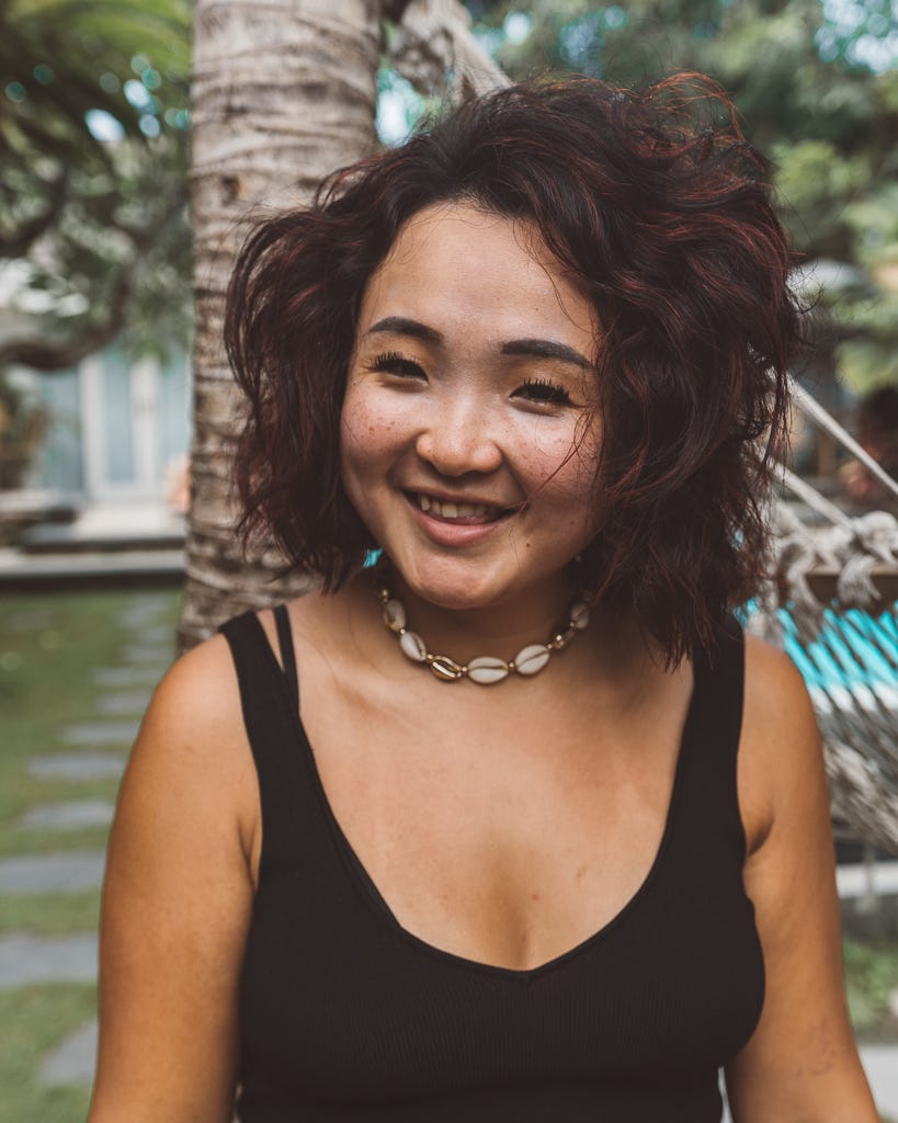 Adeline Er – Medium
