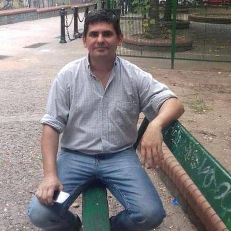 Eduardo Rojas – Medium