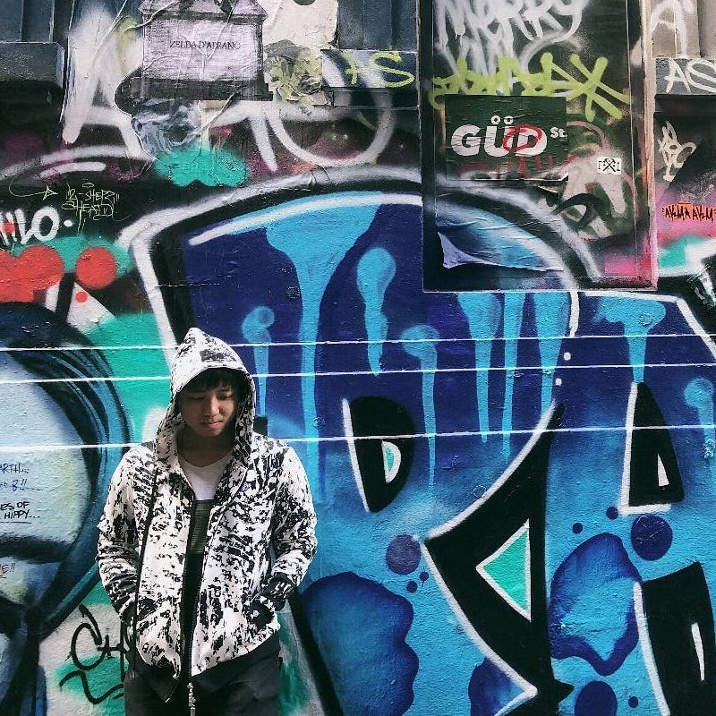 Cinyi Pang – Medium