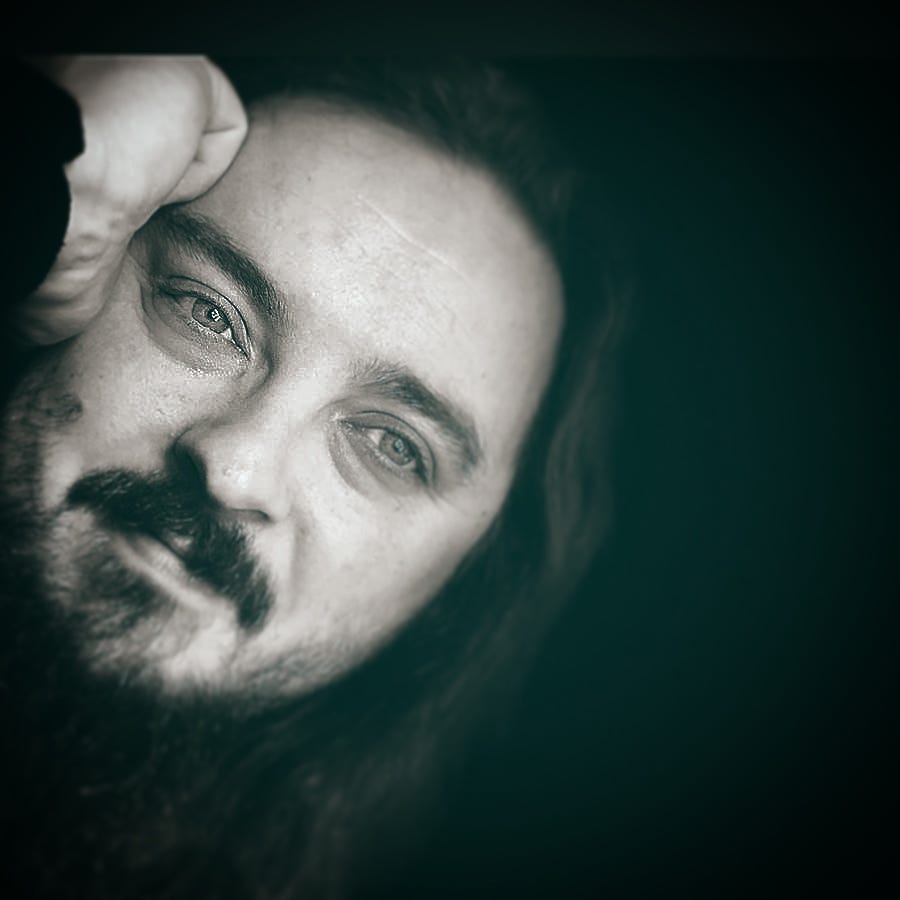 Andrew Heaton – Medium