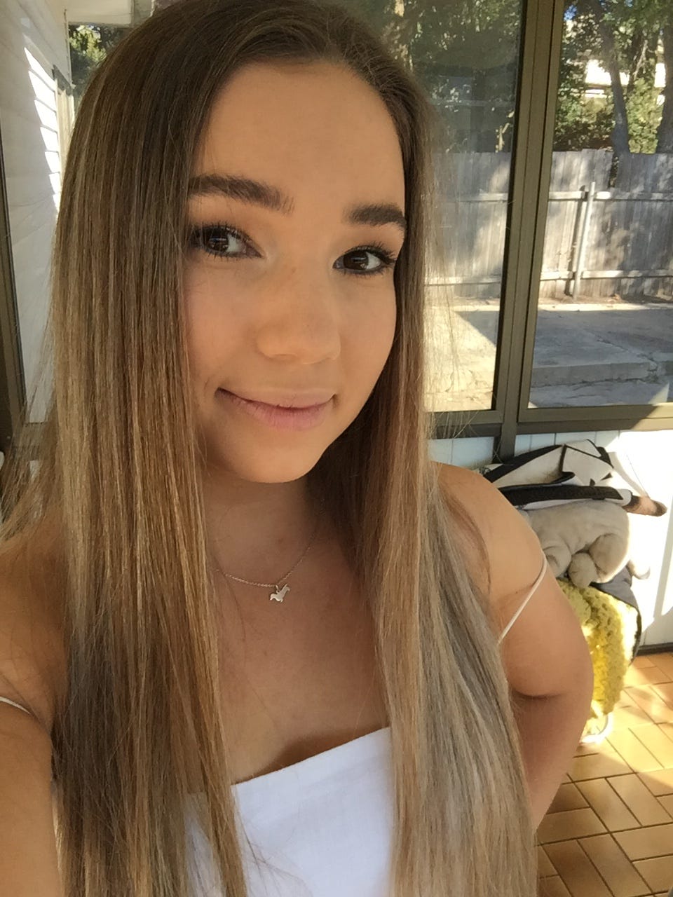 Lucy Dinn – Medium