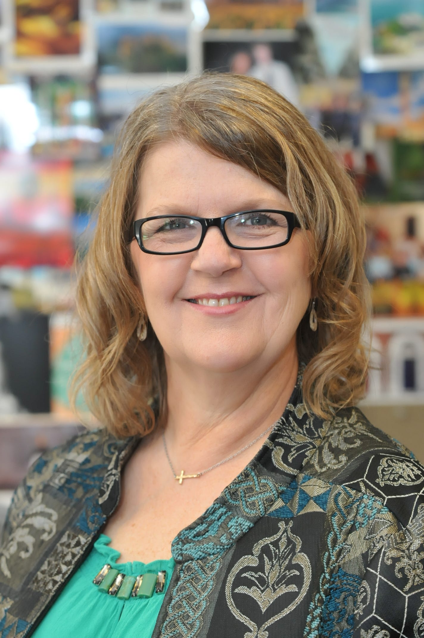Melody Hallenbeck Nadeau – Medium
