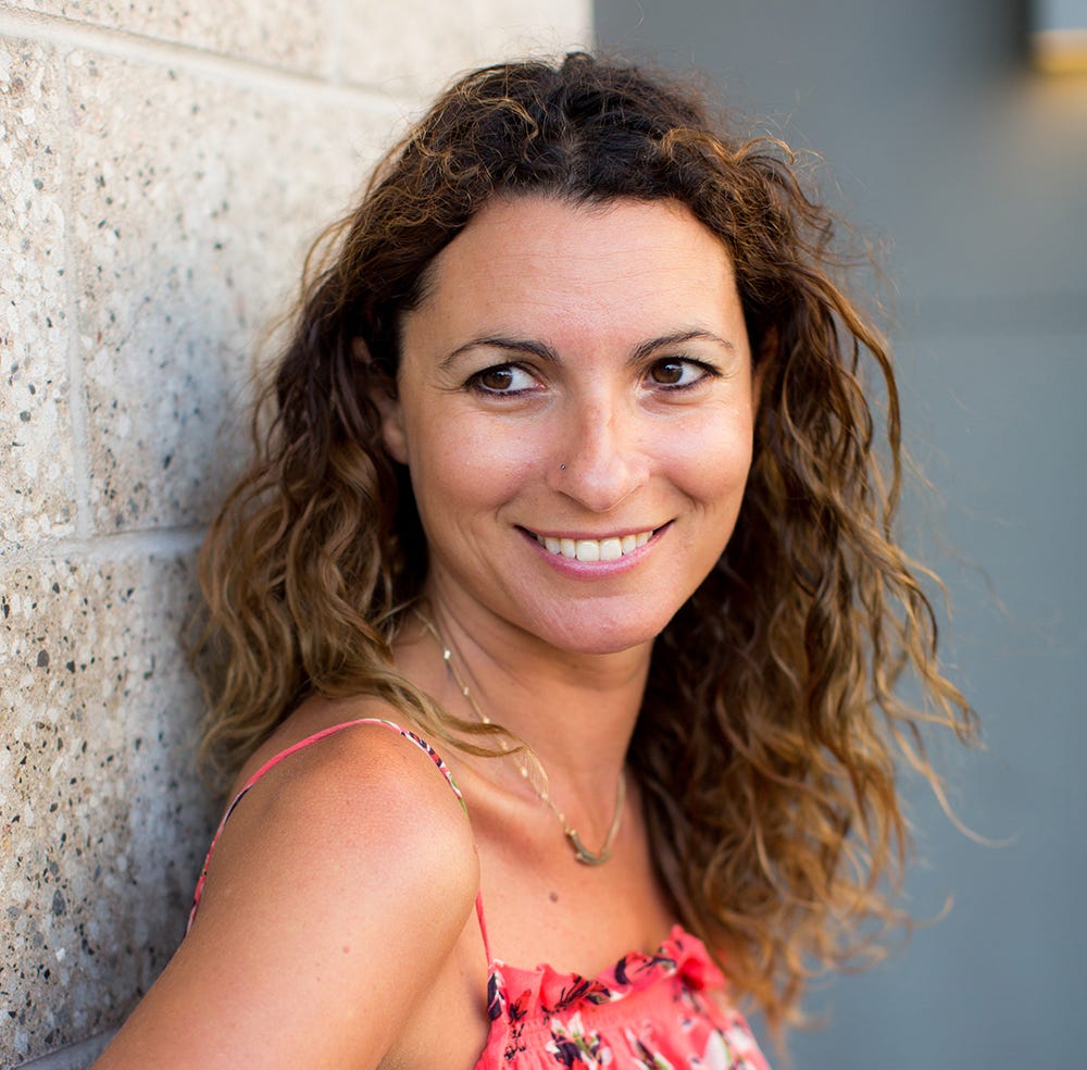 Kelly Anne Weiss – Medium