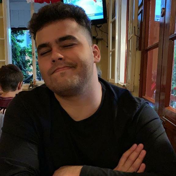 Lucas Albuquerque – Medium