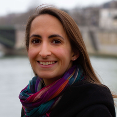 Claire Santoro – Medium