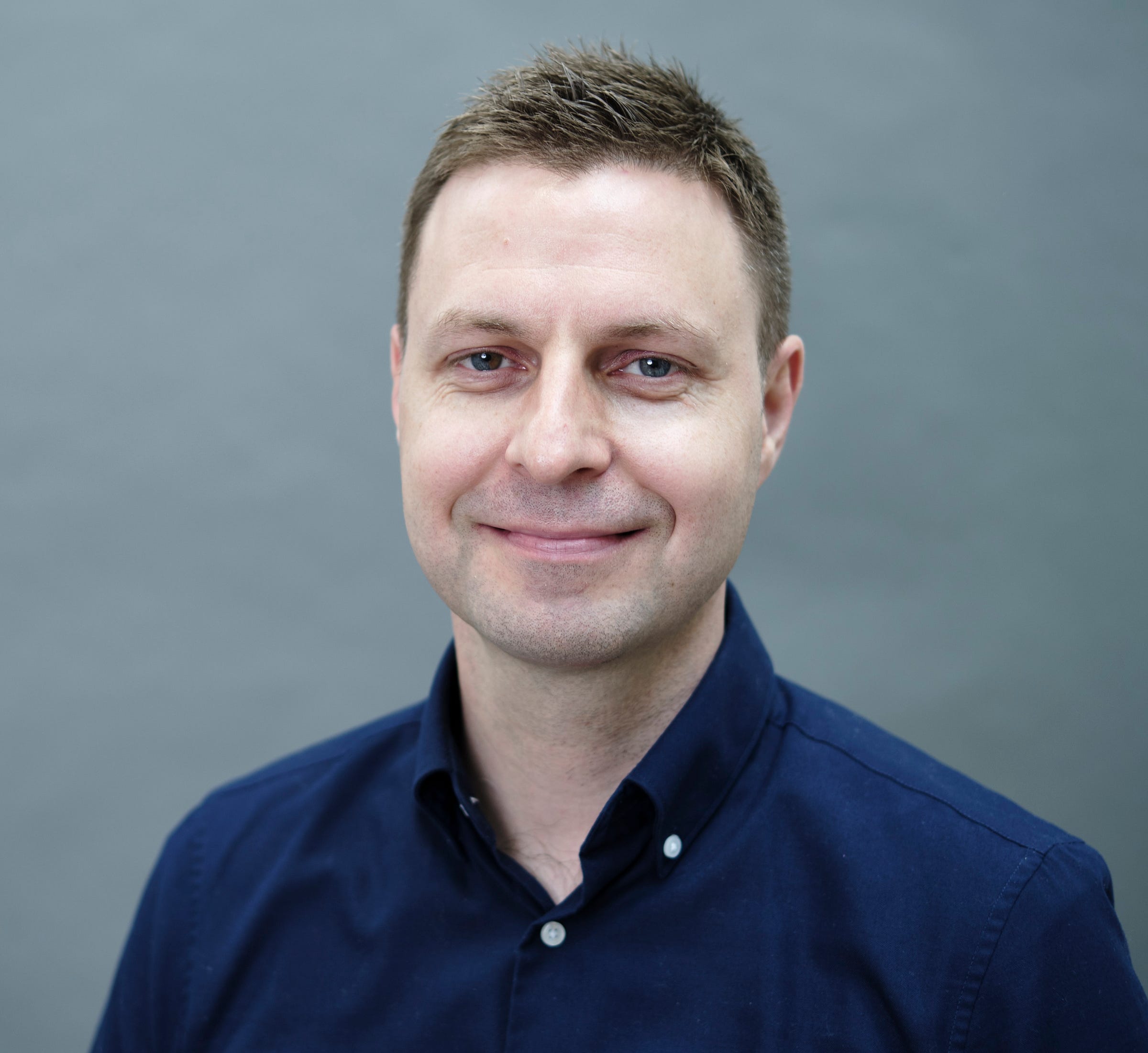 Andy Brownlie – Medium