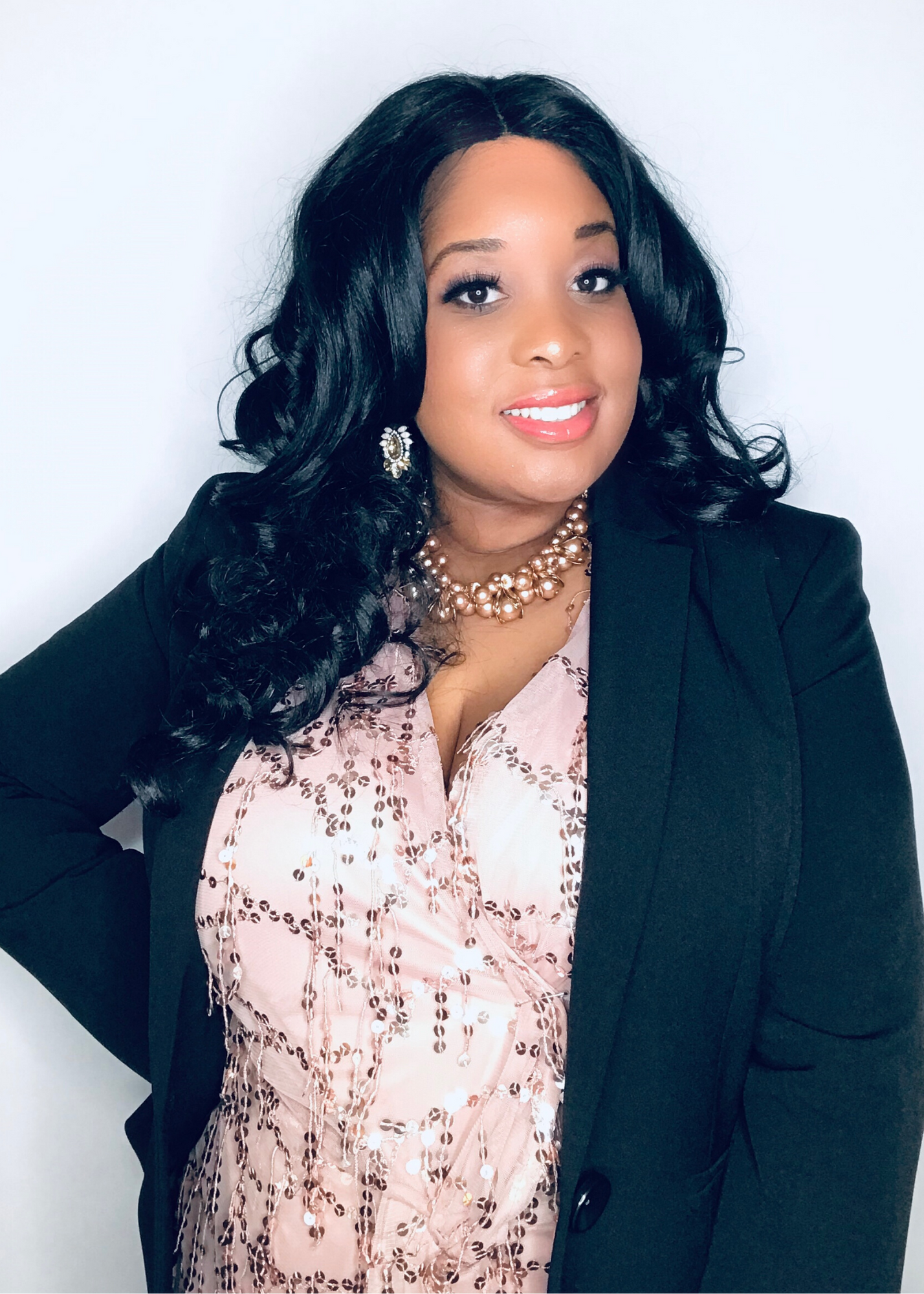 Elle Jones – Medium
