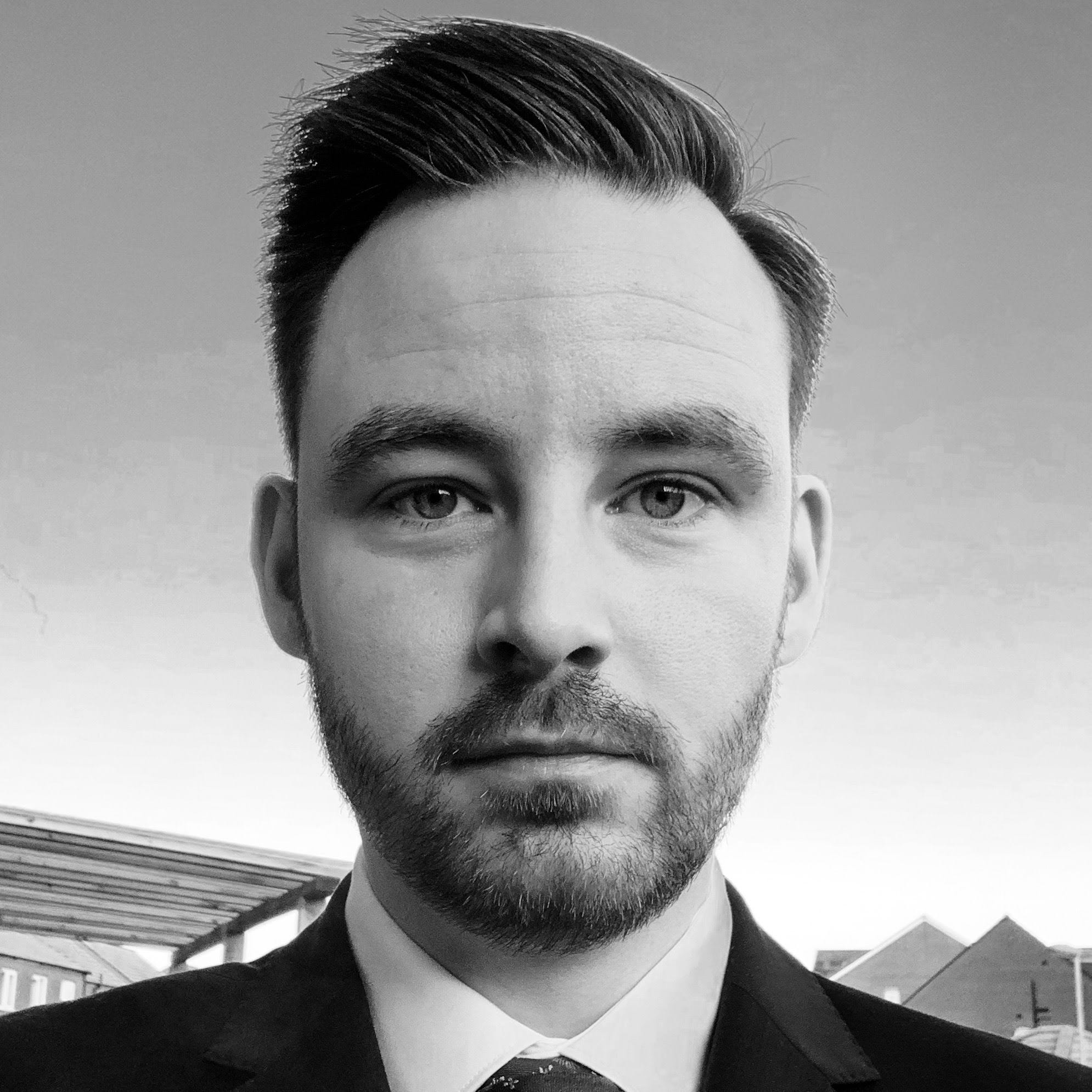 Tom Bell – Medium