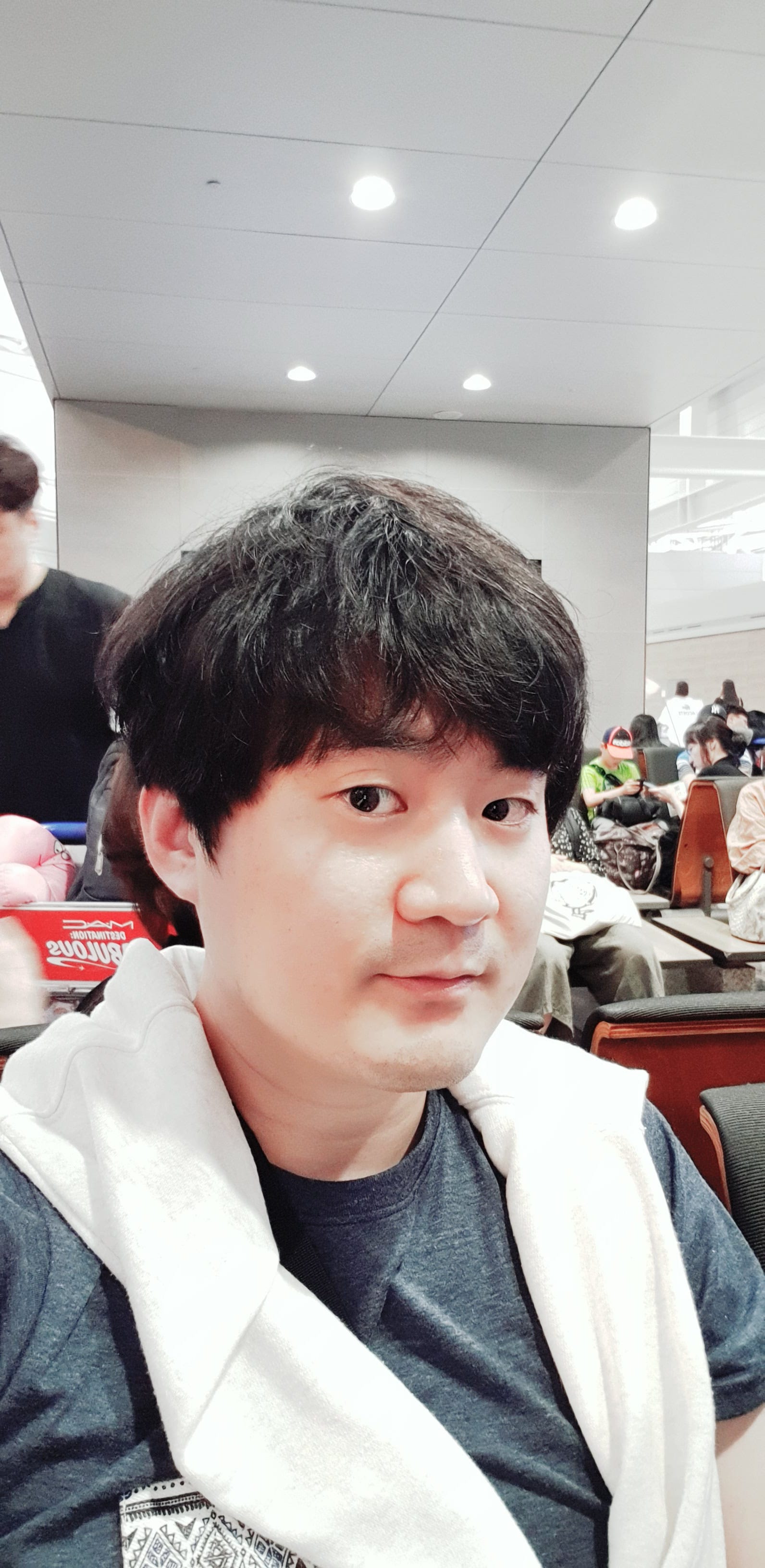 Kiwon Lee – Medium