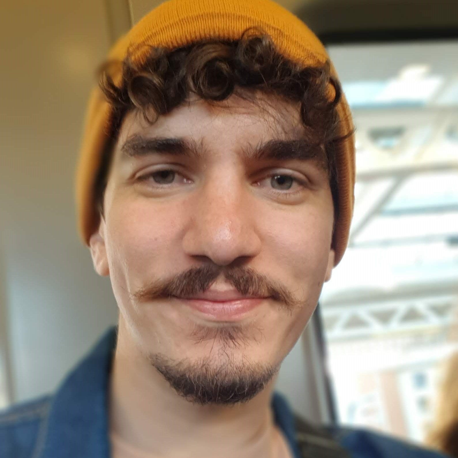 Lucas Cazelli – Medium