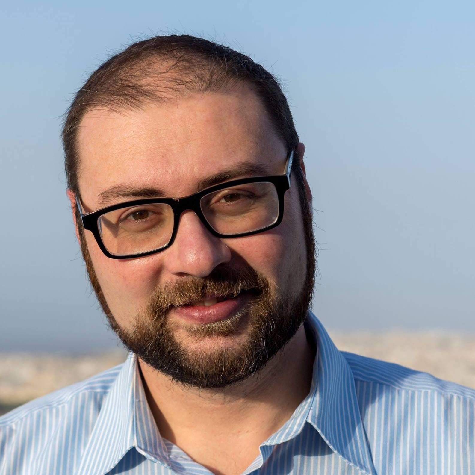 Matthew Pulis – Medium