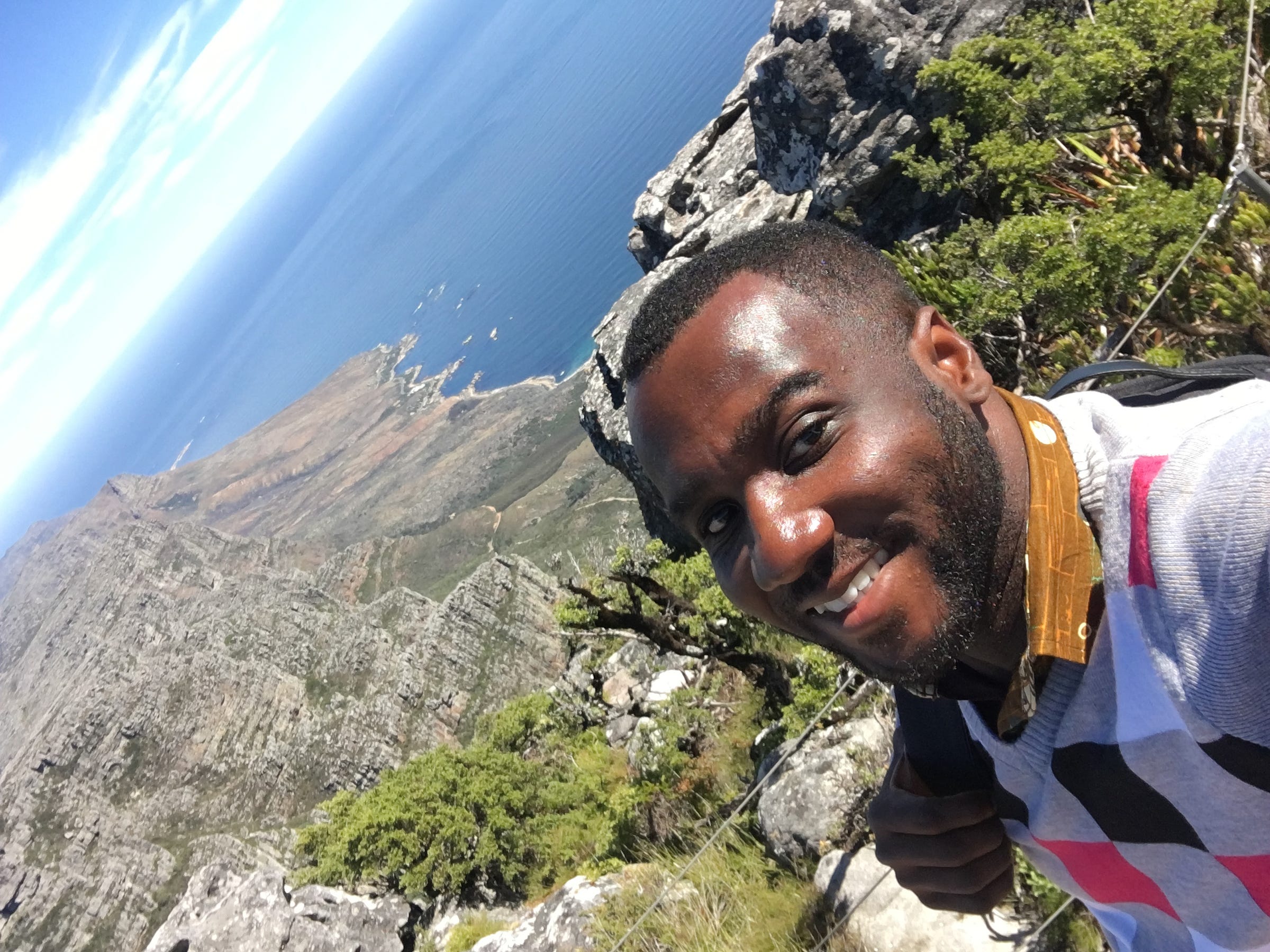 Robert Afari – Medium