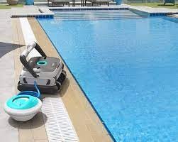 Pool Vaccum - Lucas Bennet - Medium