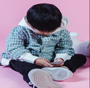 ADDICTION TO MOBILE PHONES IN KIDS AND HOW TO PREVENT IT. - JShahi - Medium