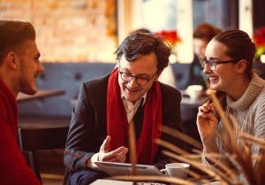 The 4 Things That All Well-Connected People Do | by Saul Medeiros | Medium
