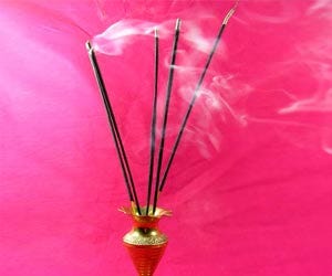 Significance of Agarbatti in Hinduism | by TataF Agarbatti | Medium