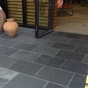 Laying Slate Floor Tiles