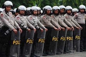 Fungsi dari Polisi Sabhara (Samapta Bhayangkara) | by seragam polisi ...